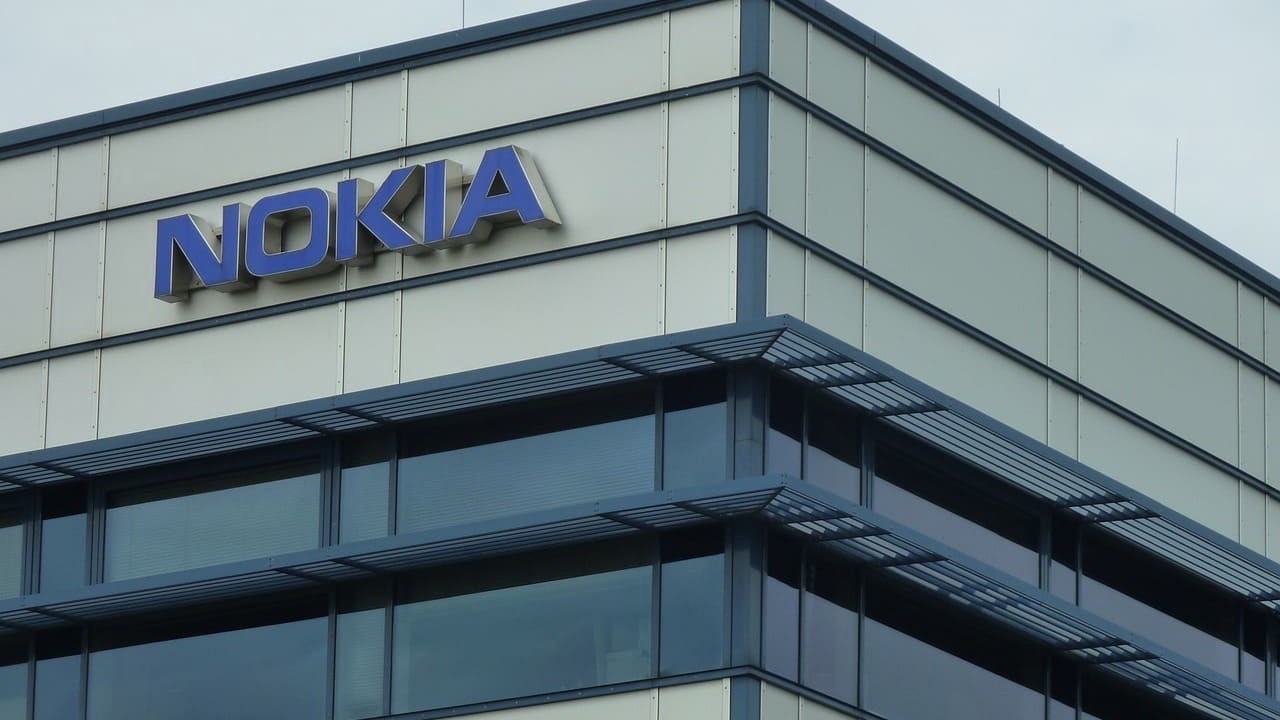 El tradicional 'flecha', protagonista del portafolio de Nokia para 2022 ...